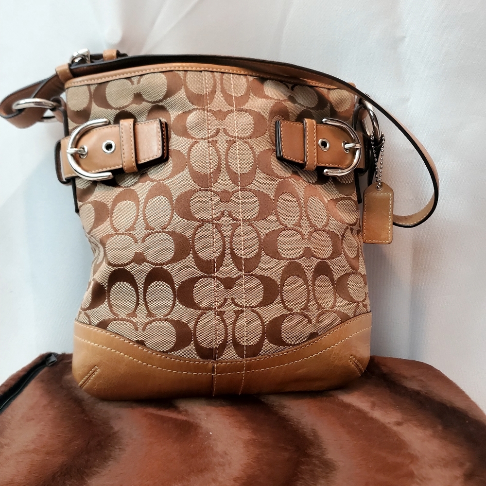 Coach Signature 377 Should Bag Signature Logo Fabric - Gem